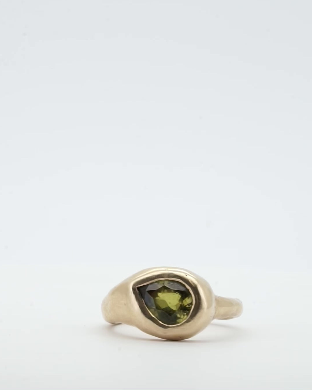 Drip ring - solid 9ct gold + 1.8ct green pear sapphire – ZOEMCBRIDE